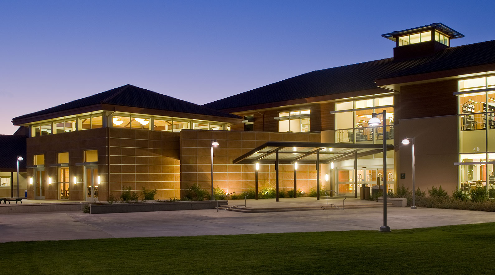 Santa Rosa Junior College Mahoney Library - TLCD Architecture