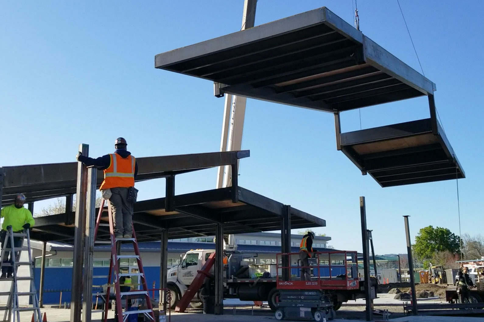 Modular Classroom Buildings Take Shape in Petaluma - TLCD Architecture